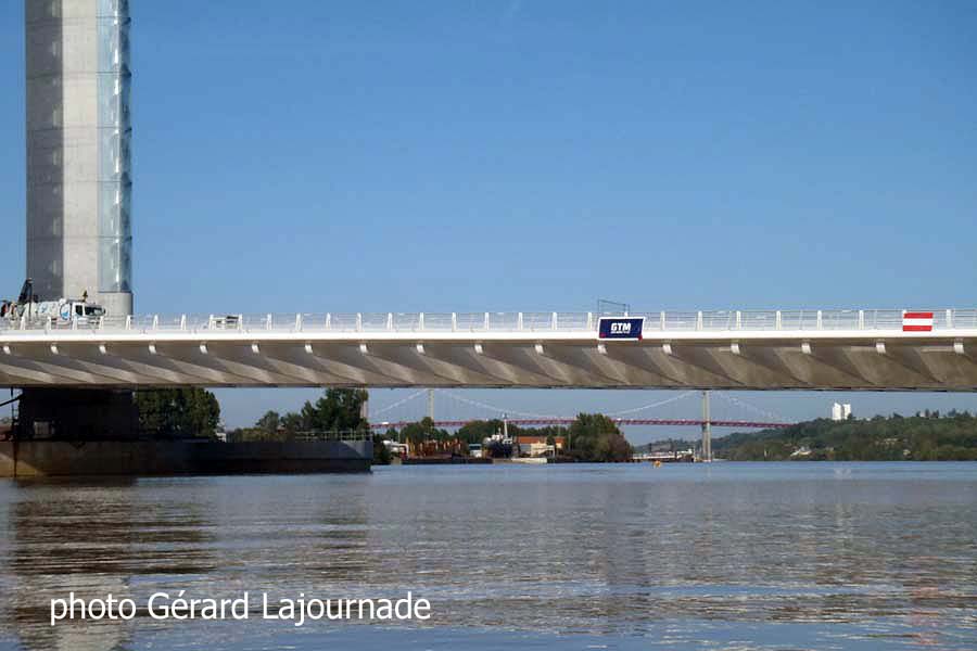 Le tour du nouveau pont levant