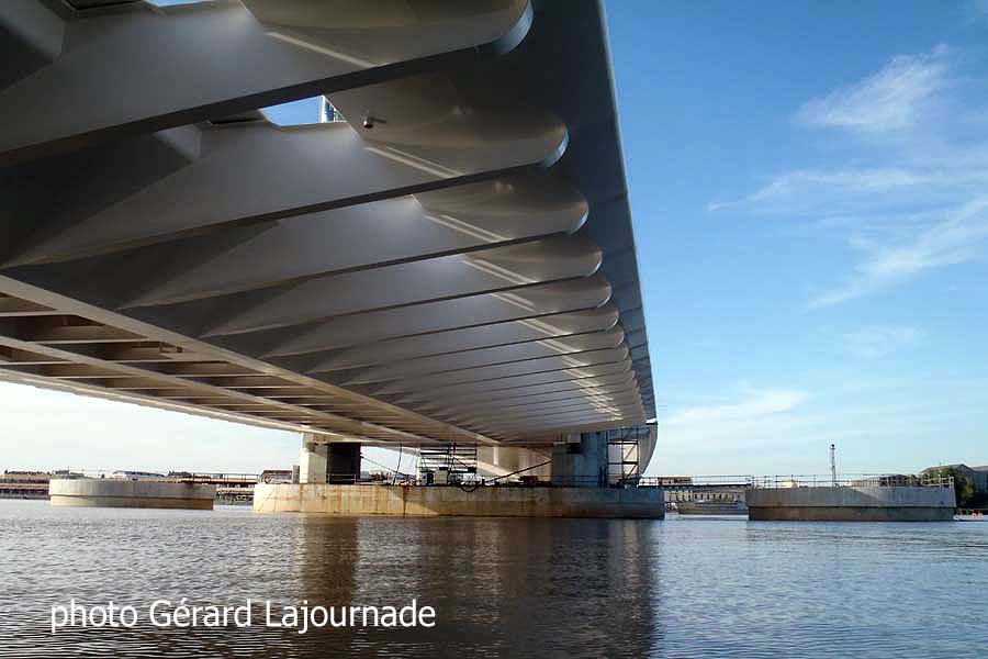 Le tour du nouveau pont levant