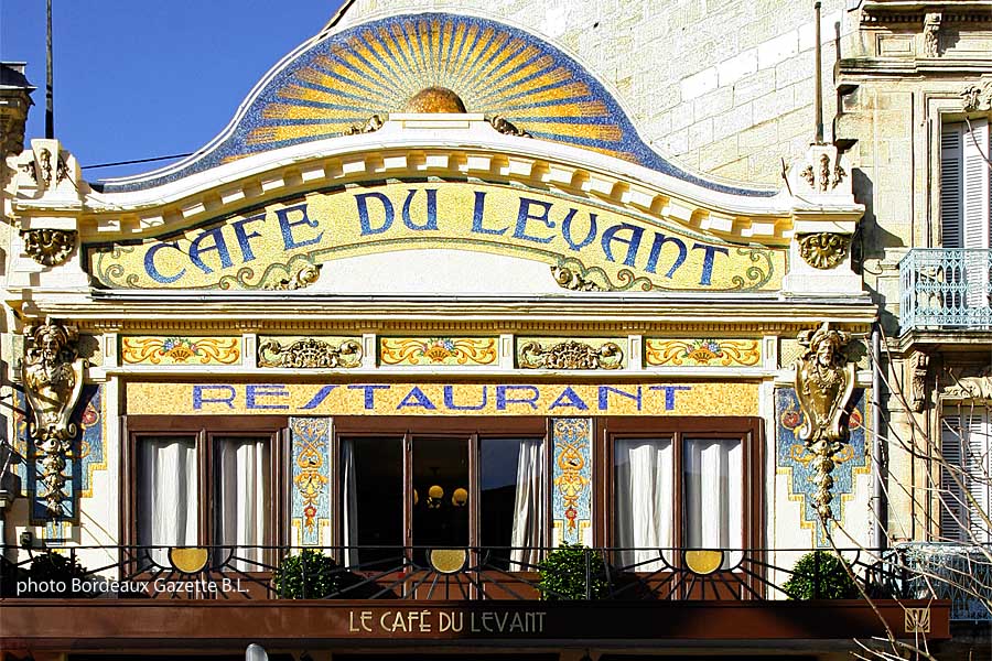 Le Levant reprend sa place face à la gare Saint Jean