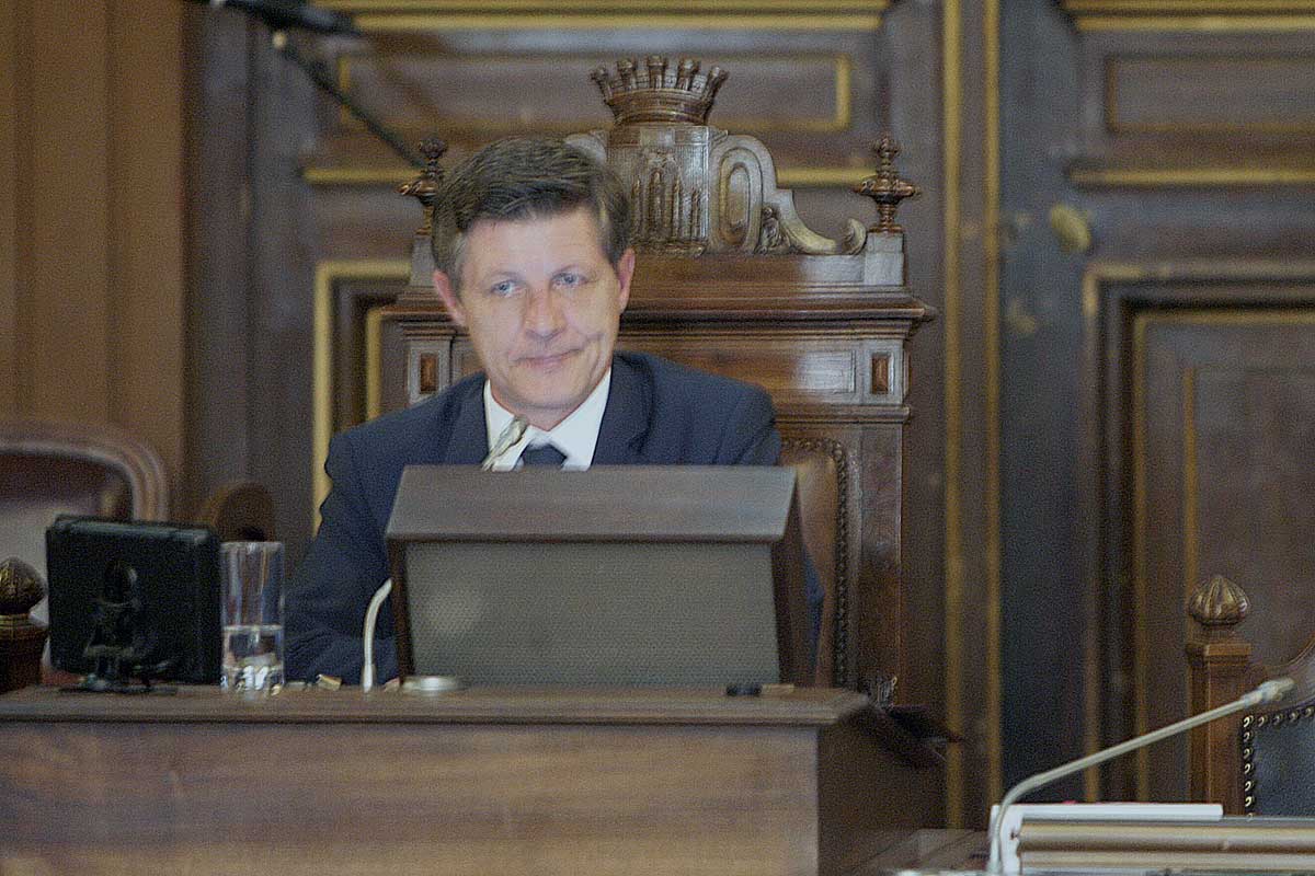 Nicolas Florian officiellement maire de Bordeaux